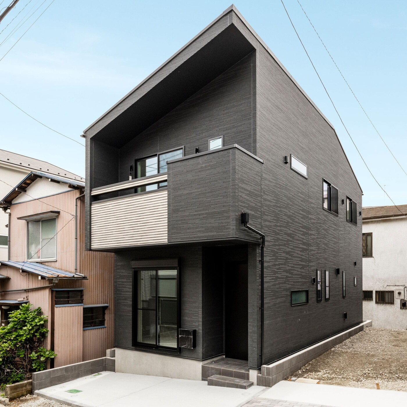 モダンデザインが映える、洗練された都市型住宅 - 株式会社BLISS（ブリス）